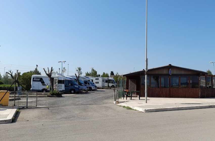 OASI AREA CAMPER LESINA | PLEINAIRCLUB